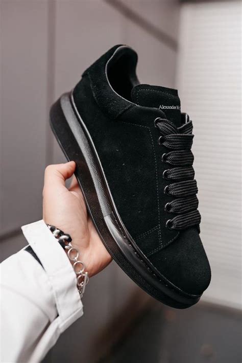 Кросівки Alexander Mcqueen — ціна 2200 грн у каталозі Кросівки Купити жіночі речі за доступною