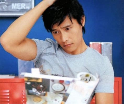 Pin Oleh Eli Fathi Di لی بیونگ هان