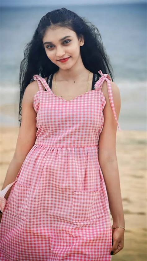 දෙවියෝ නිවසැන සිල්ලේ මවපු එයා 💞 ️ Youtube