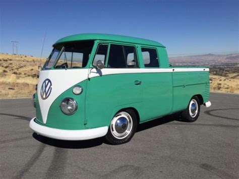 Beautifully Restored 1962 Volkswagen Vw Split Window Transporter Double