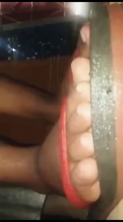 Big Boobs Village Girl Showing Fully Nude Body Fingering