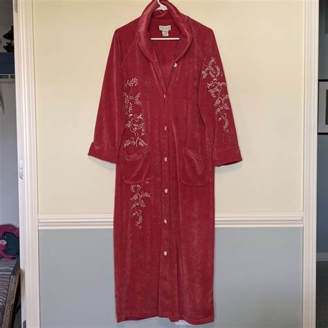 Anne Lewin Intimates And Sleepwear Anne Lewin Velour Bathrobe Poshmark