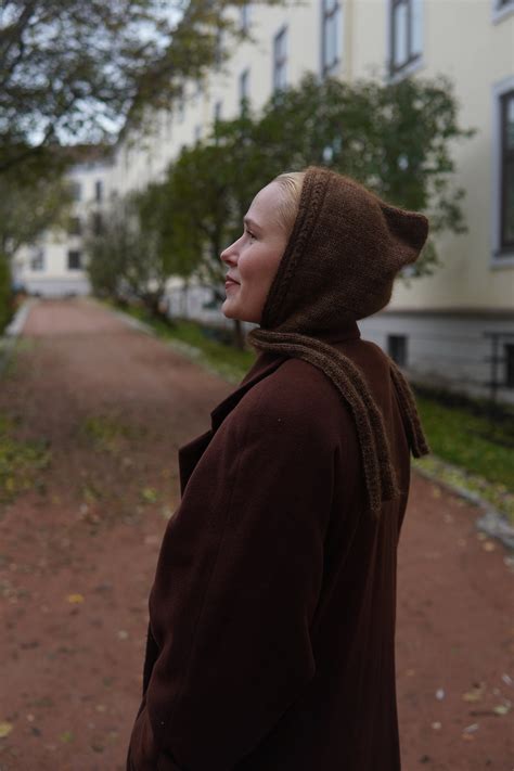 Cabled Pixie Hood Knittingpattern Pdf Digital Etsy