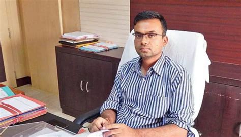 Ias Niraj Kumar Bansod Appointed As Ps To Home Minister Amit Shah In