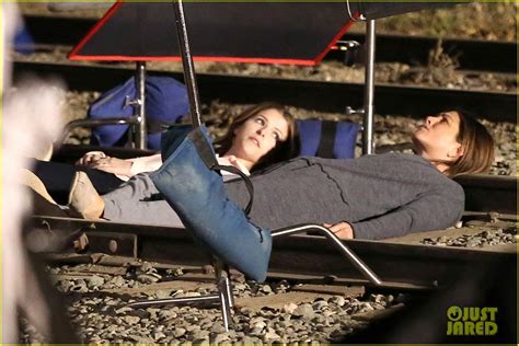 Jennifer Aniston And Anna Kendrick Get Emotional Lying Down On Train