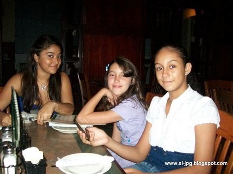 Lanka Girls Srilanka Models And Srilankan Actress Photos Srilankan