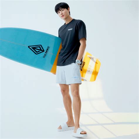 오버핏 스몰로고 워터티셔츠 Black 감도 깊은 취향 셀렉트샵 29cm