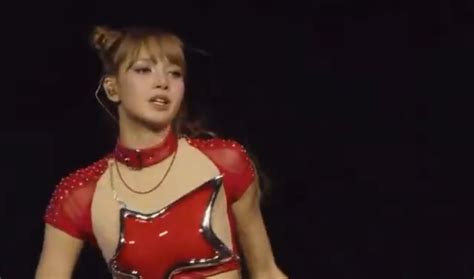 Blackpinks Lisa Stuns Fans With 2025 Coachella Performance The Hyperhive