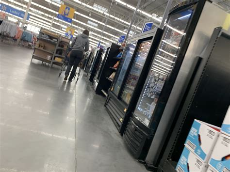 Another Amazing Fat Ass Milf At Walmart Spandex Leggings And Yoga
