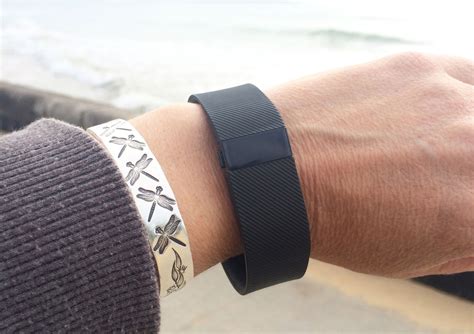 Gadget Review Fitbit Charge Zinc Moon