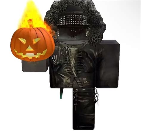 Momo Adlı Kullanıcının Roblox Avaters Panosundaki Pin