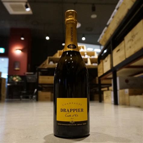 뤼들라스와프 오늘 추천하는 와인은 서울숲와인아울렛 4주년을 기념하여 준비하였으며 제목 그대로 ‘사상