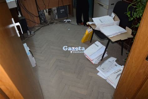 Percheziţii în Sineşti Berbeşti Bălceşti şi Râmnicu Vâlcea Mascaţii