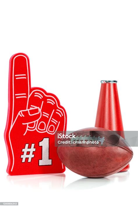 미국 축구와 흰색 배경에 치어 리더 메가 폰과 빨간색 1 거품 손 미식 축구에 대한 스톡 사진 및 기타 이미지 미식 축구 미식 축구공 응원 손가락 Istock