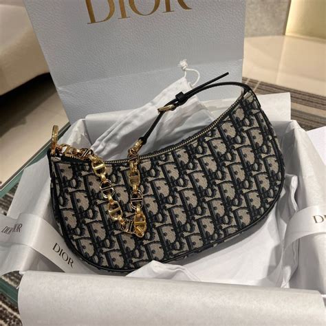 디올가방 디올호보백 디올토트백 디올체인백 디올크로스백 Purses Bags Designer Fashion Luxury Bags Collection