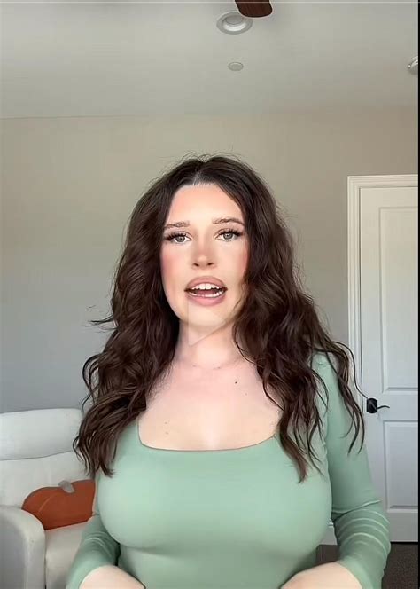 Sexy Tits R Baeeelyn