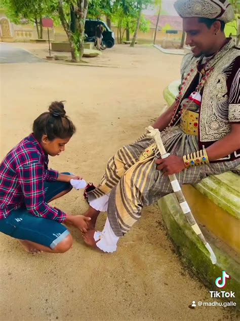 මිනිහ ⁣බේර ගන්න බැරි හැටි😩😩 Youtube