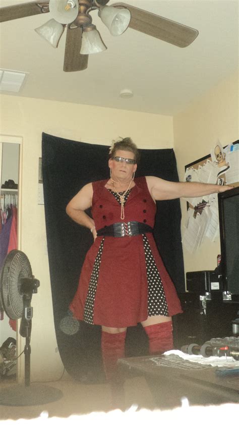 Pictures Of Me In Various Outfits And Playing With Toys Free Shemale Gallery