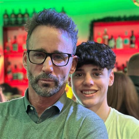 Escassi Se Emociona Con El Mensaje De Su Hijo Y Su Exmujer En