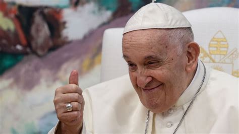 Папа Франциск вече не е в критично състояние Nova