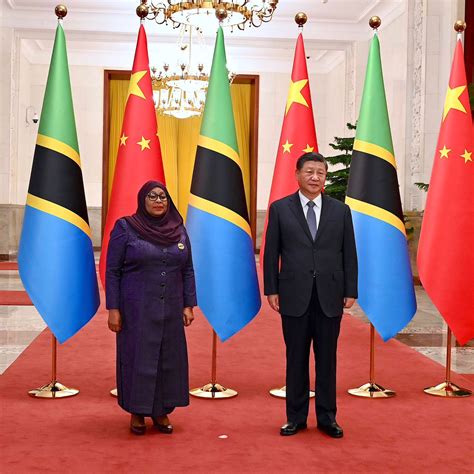 Rais Mhe Samia Suluhu Hassan Akutana Na Kuzungumza Na Rais Wa Jamhuri Ya Watu Wa China Mhe Xi