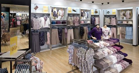 მაღაზია ტანსაცმელი და აქსესუარები ელსი ვაიკიკი თბილისი ცენტრალი თბილისშიrelax Ge ზე