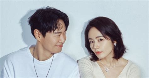 한가인♥연정훈 결혼 19년만 동반 화보…얼굴 맞댄 비주얼 부부