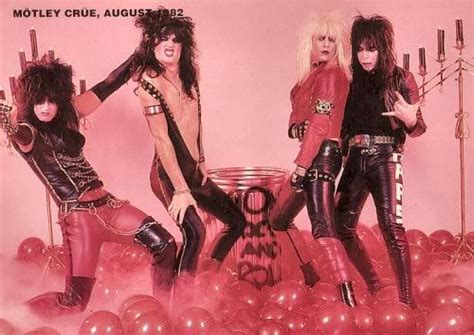 Motley Crue 1982 Bandas Anos 80 Roqueiros Behind Blue Eyes