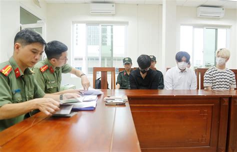 Bắt Giữ Nhóm Người điều Hành đường Dây Lừa đảo