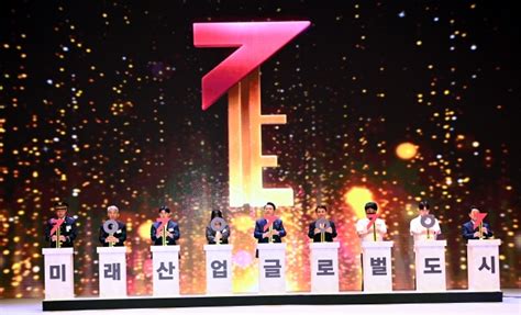 강원특별자치시대 개막…도로 표지판부터 교육‧산업까지 모든 게 달라진다