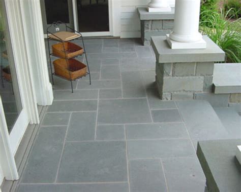 Bluestone Cut Pattern Fieldstone Center