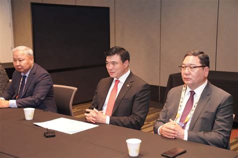 Монгол Улсын Шадар сайд С Амарсайхан Австралийн Онцгой байдлын сайд