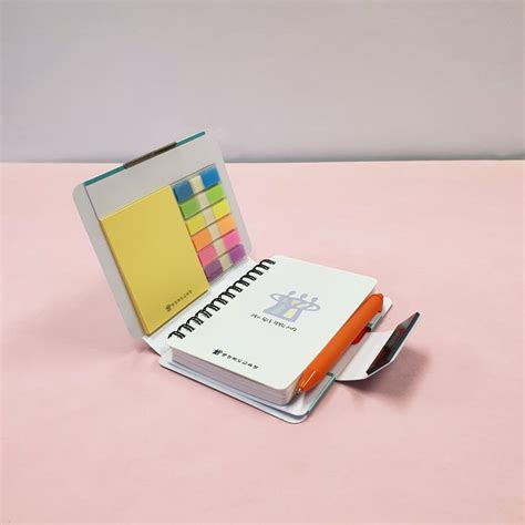 홍보용 메모 수첩 점착메모지 떡메모지 포스트잇 판촉물 업체에서 미니 노트 공책 메모잇 회사 기업 학원 기념품 사은품 홍보물 개업 선물 굿즈에 로고 인쇄 제작 주문하는 방법