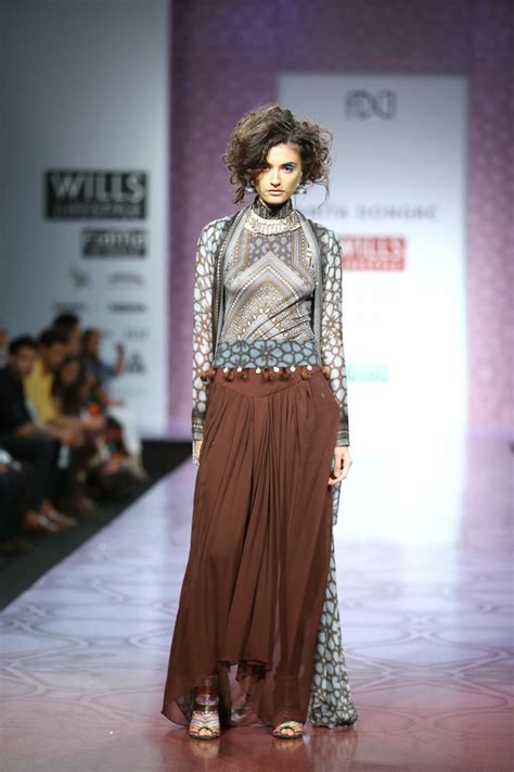 Anita Dongre Show At Wills Lifestyle India Fashion Week 2014 Vega Fashion Mom