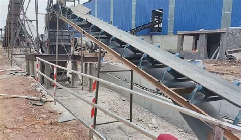 Large Capacity Powered Belt Conveyor