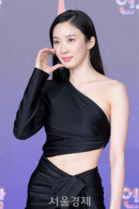 이청아 카리스마로 압도 Se★포토 서울경제