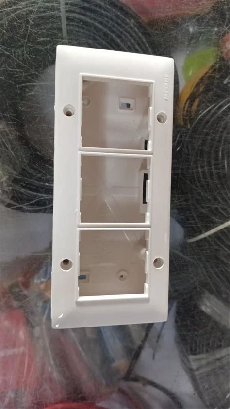 4m Plastic Modular Switch Mounting Boxes Off White At Rs 390piece In