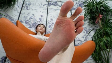 Beautiful Asian Girl Xiaoyin Showcases Her Sexy 38EU Feet15 HD Sexy Asian Girls Feet Clips4sale
