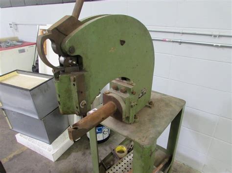 Machines Used Di Acro No 3 Horn Punch With Stand