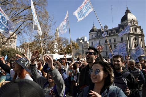 Masivo Acto En Plaza De Mayo “hacemos Un Llamamiento A La Unidad