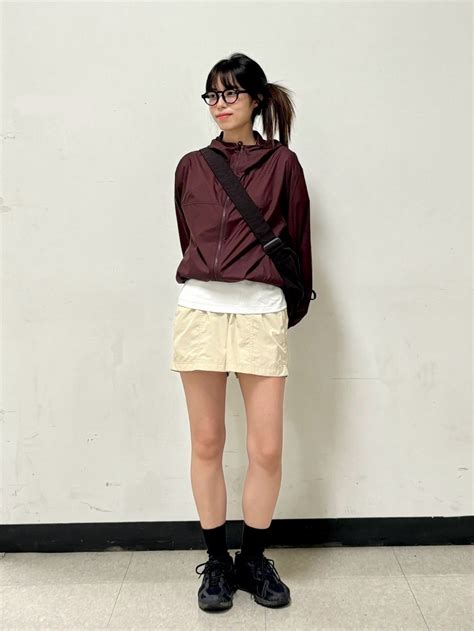 「스웨트와이드팬츠다리길이66~72cm、드로우스트링숄더백」의 착용 스타일링 리스트 Uniqlo