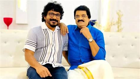 ഇന്നും റിപ്പീറ്റ് വാല്യൂ സോങ്‌സിന്റെ രാജാവ് എംജി ശ്രീകുമാറിന് ജന്മദിനാശംസകൾ നേർന്ന് അഫ്സ