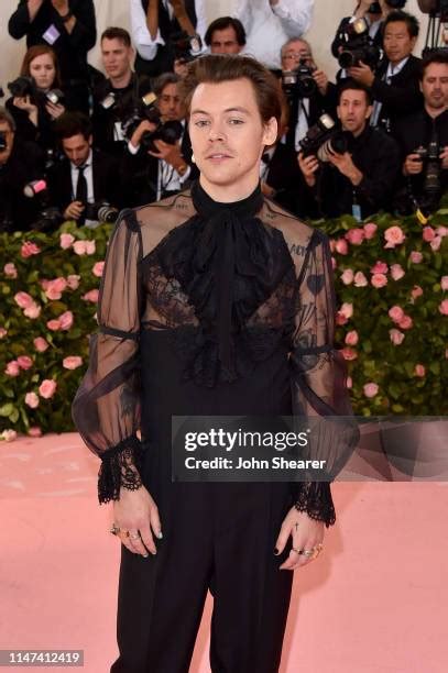 123 Met Gala 2019 Harry Styles Photos And High Res Pictures Getty Images