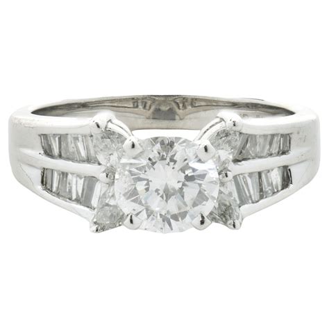14 Karat White Gold Round Brilliant Cut Diamond Engagement Ring For