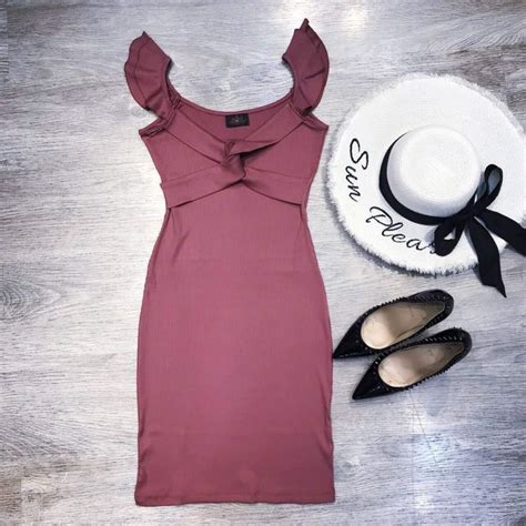 Ghim của Pee Heo trên Dress Wedding dress Camisole Jum