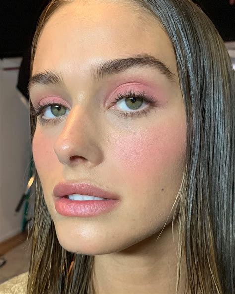 Las Tendencias De Maquillaje Para 2025 Glamour