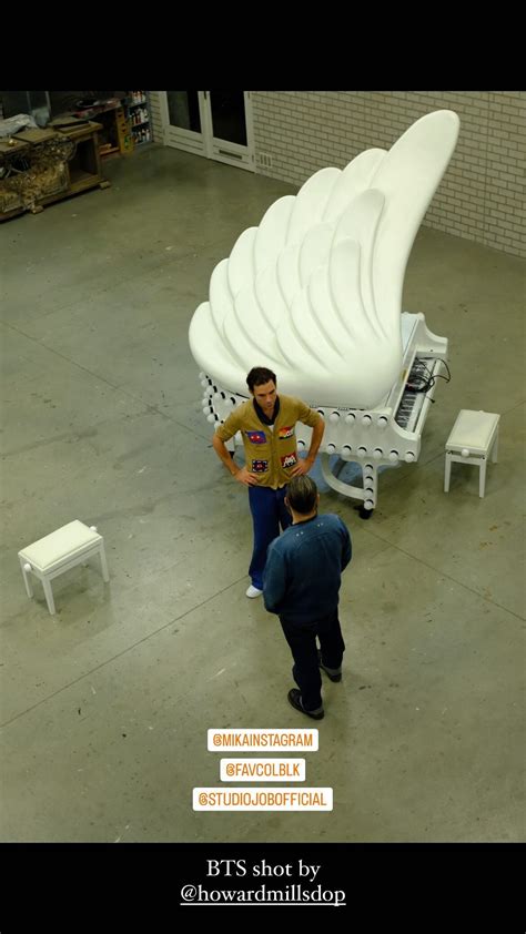 Music Video For Apocalypse Calypso Mikas Music And Artwork Mika Fan Club