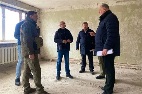 Пасечник и Кириенко оценили ход ремонта классов центра подготовки Воин в ЛНР