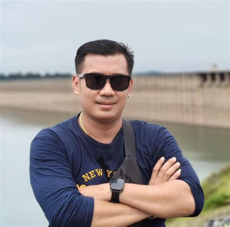 ไก่ ลาดกระบัง