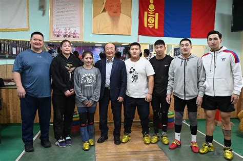 Монголын хүндийн өргөлтийн 14 тамирчин тивийн аварга шалгаруулах тэмцээнд оролцоно